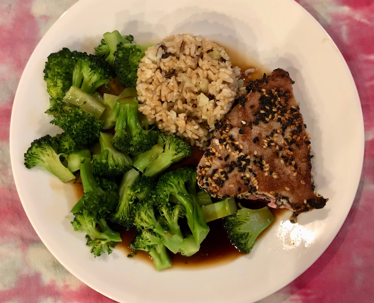 Seared tuna, rice mix, broccoli with oyster sauce. 4/16/23 | Omnivore